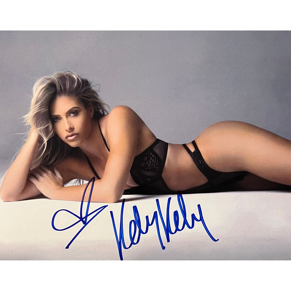 Kelly Kelly 8x10 Promo - Autographed — Highspots UK
